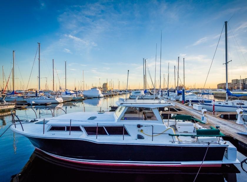 5 Reasons to Extend Your Boating Season - Caframo
